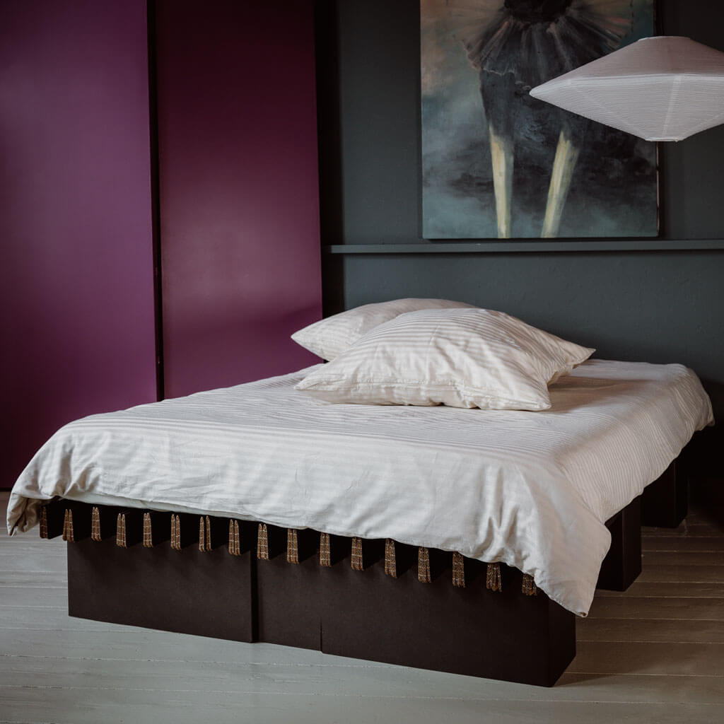 ROOM IN A BOX | GRID Bed