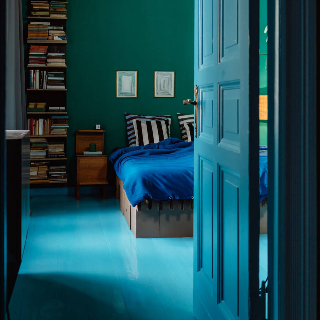 ROOM IN A BOX | GRID Bed