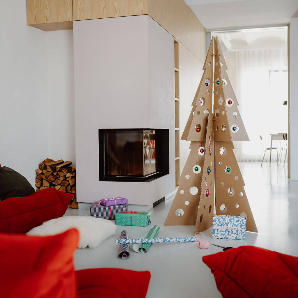 ROOM IN A BOX | Zero Waste Christmas Tree